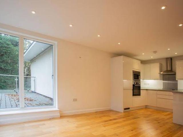 2 bedroom flat for rent in Frinton Park Court Central Avenue FrintonOnSea Essex CO13