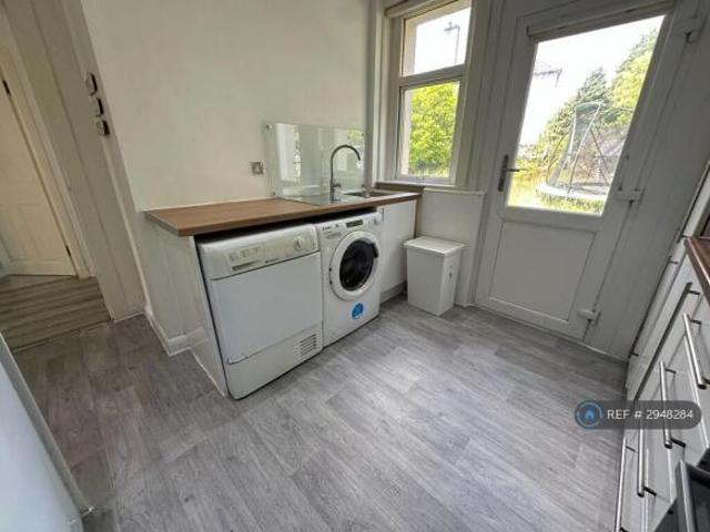 2 bedroom flat for rent in Fulton St, Glasgow, G13
