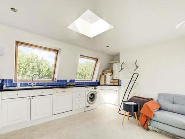 2 Bedroom Flat For Rent In Fulham, London
