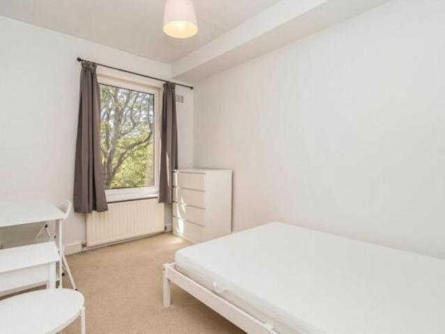 2 bedroom flat for rent in Fulham Palace Road, Hammersmith, W6