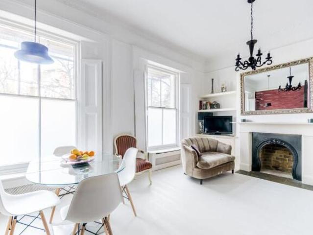 2 bedroom flat for rent in Fulham Road, Fulham Broadway, London, SW6
