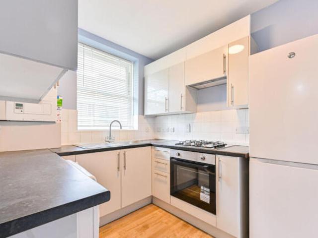 2 bedroom flat for rent in Fulham Road, Fulham Broadway, London, SW6