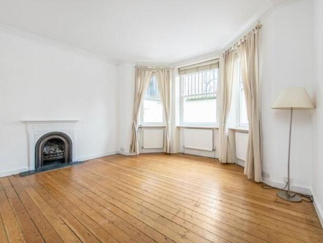2 bedroom flat for rent in Fulham Road, London, SW6