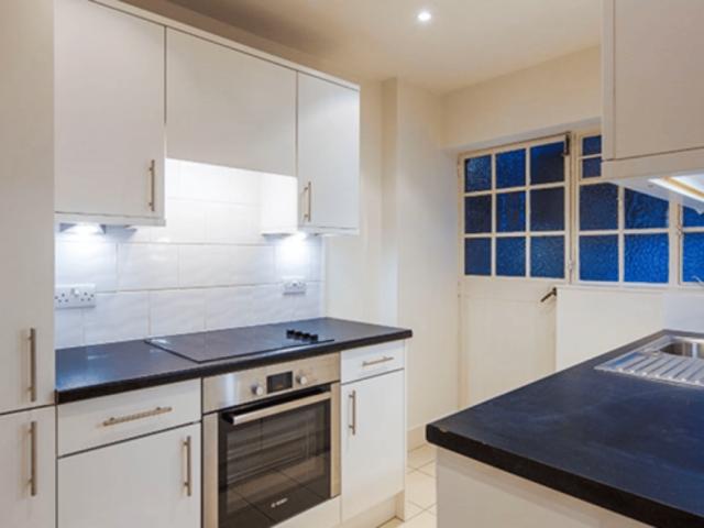 2 bedroom flat for rent in Fulham Road, London, SW3