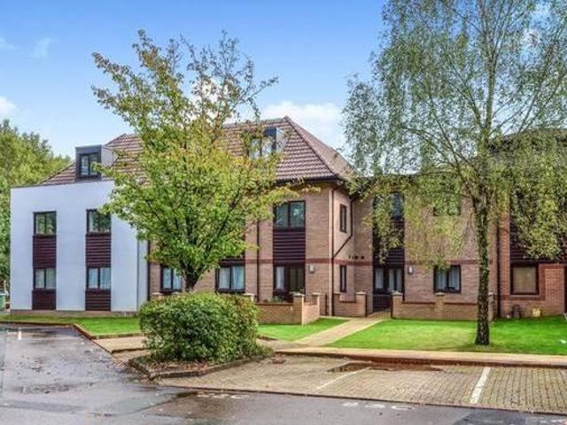 2 bedroom flat for rent in Furze Court Wickham Road PO16