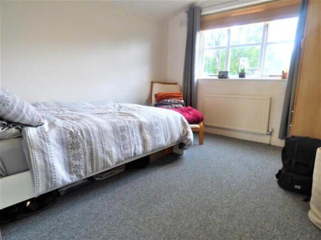 2 bedroom flat for rent in Gabriel Street, SE23