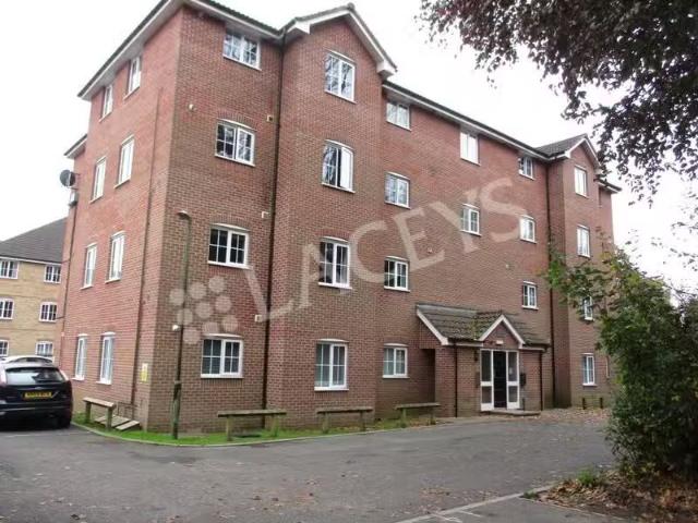 2 bedroom flat for rent in Galahad Close, Yeovil, BA21 3GY, BA21