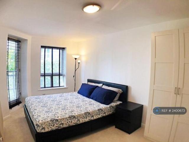 2 bedroom flat for rent in Galleons View, London, E14