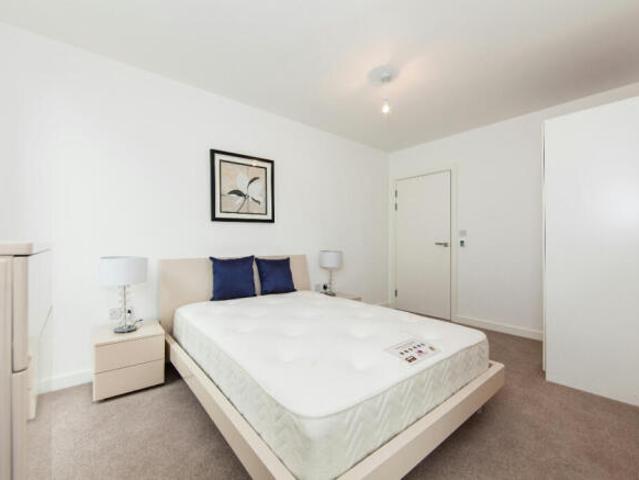 2 bedroom flat for rent in Garda House, 5 Enderby Wharf, Cable Walk, Greenwich, SE10