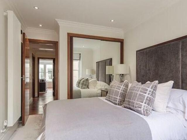 2 bedroom flat for rent in Garden House, Kensington Gardens Square, London W2