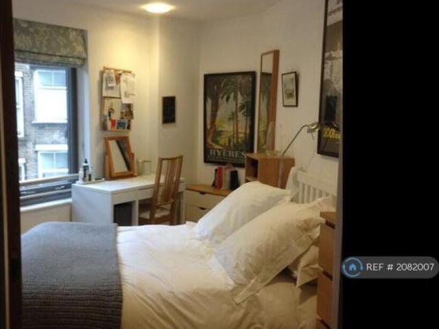 2 bedroom flat for rent in Garden Walk, London, EC2A
