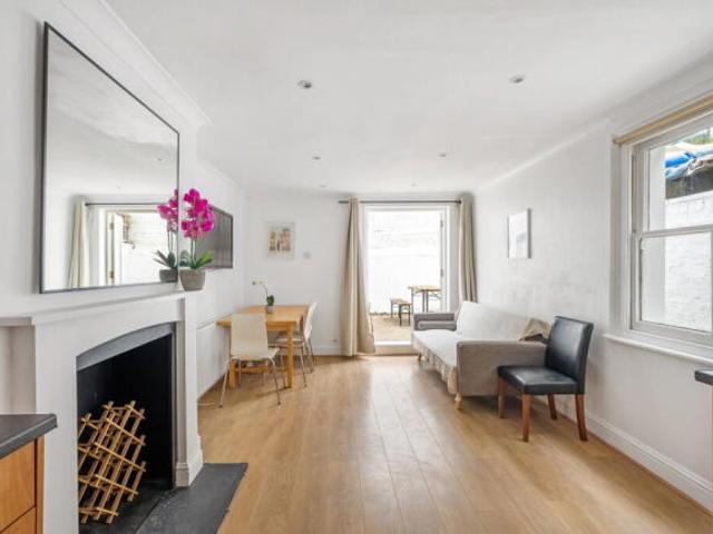 2 bedroom flat for rent in Garfield Road, Clapham Junction, SW11