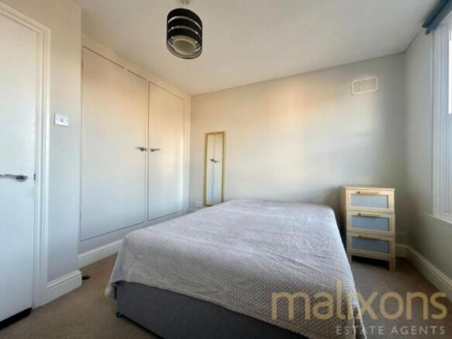 2 bedroom flat for rent in Garratt Terrace, London, SW17