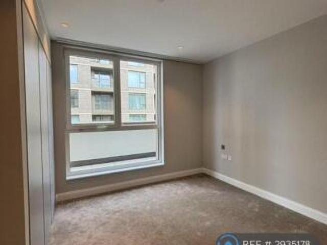 2 bedroom flat for rent in Gasholder Place, London, SE11