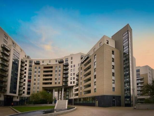 2 bedroom flat for rent in Gateway East, Marsh Lane, Leeds, LS9