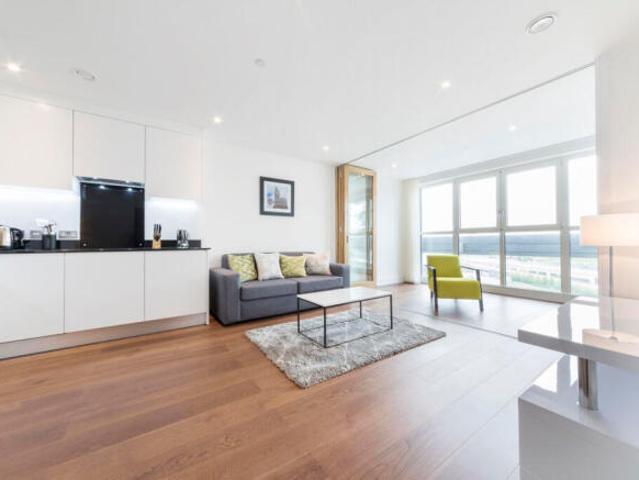 2 bedroom flat for rent in Gateway Tower, Royal Victoria, London, E16