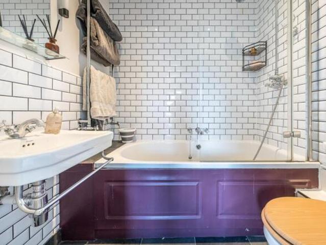 2 bedroom flat for rent in Gauden Road London SW4