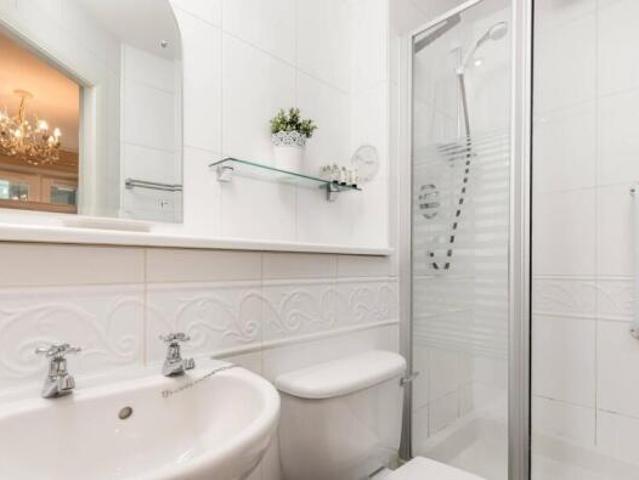 2 bedroom flat for rent in Gentle's Entry, Edinburgh, EH8