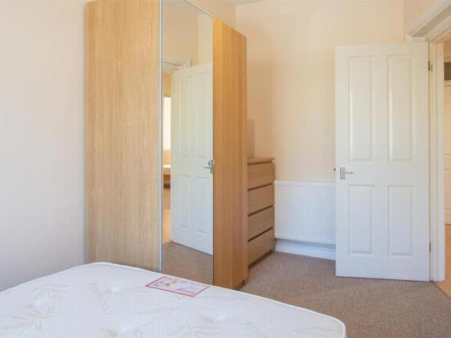 2 bedroom flat for rent in George Court, Roath, CF24