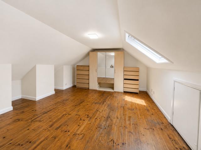 2 bedroom flat for rent in George Lane, London, E18