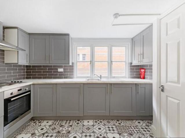 2 bedroom flat for rent in George Street Oxford OX1