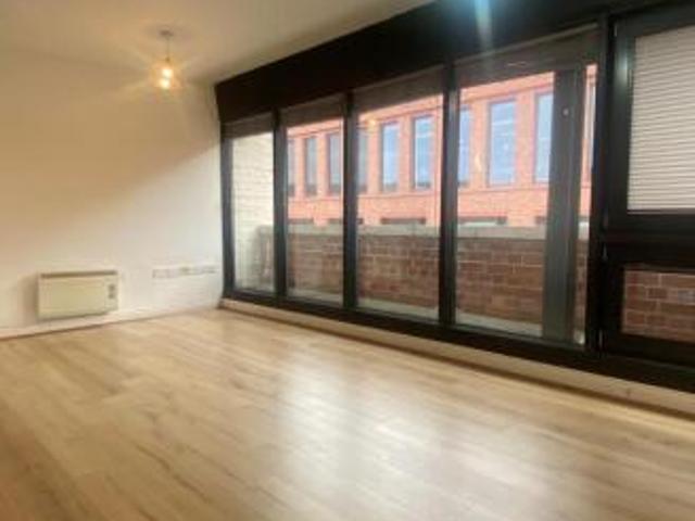 2 bedroom flat for rent in George Street, Birmingham, West Midlands, B3