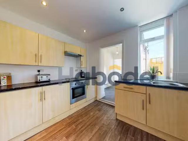 2 bedroom flat for rent in Gertrude Street, Grasswell, Town/Ci.