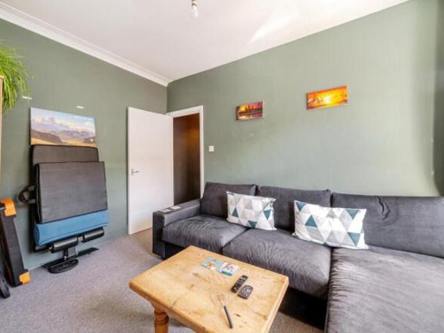 2 bedroom flat for rent in Gilbey Road, Tooting, London, SW17