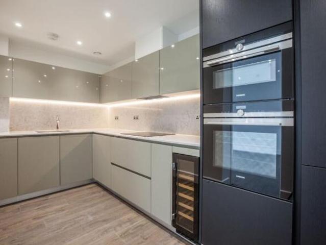 2 bedroom flat for rent in Goodmans Field, Aldgate, London, E1