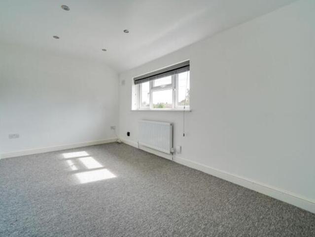 2 bedroom flat for rent in Godwin Way, Cambridge, CB1