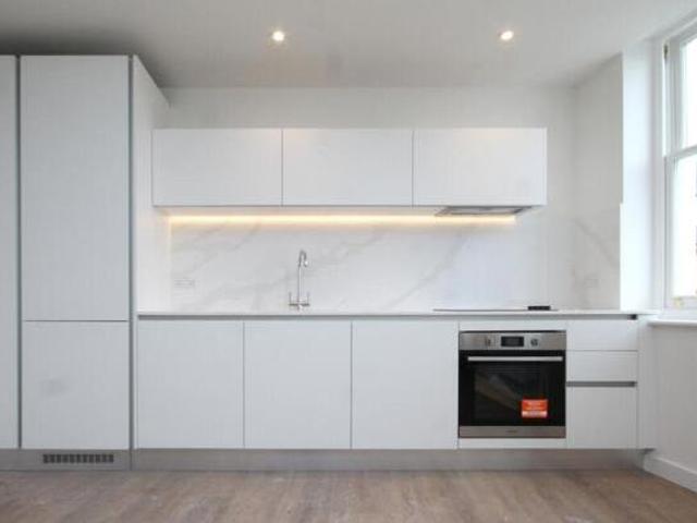 2 Bedroom Flat For Rent In Golder Green