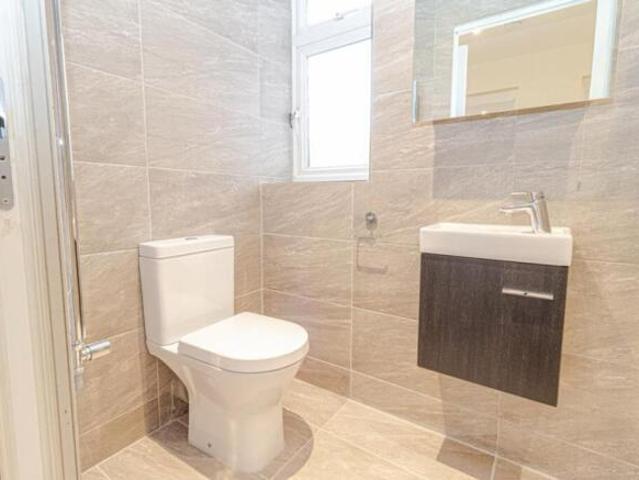 2 bedroom flat for rent in Golders Green Crescent, Nedahall Court Golders Green Crescent, NW11