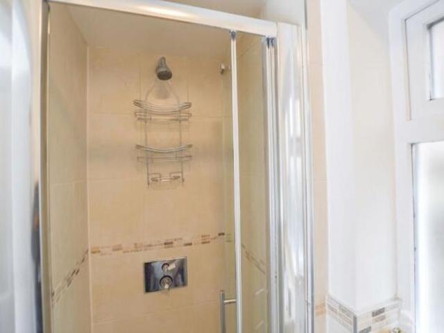 2 bedroom flat for rent in Goldhurst Terrace, London, NW6