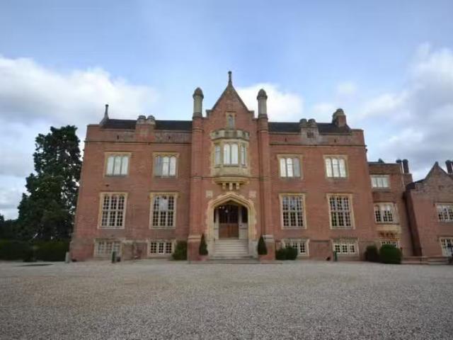 2 bedroom flat for rent in Goldicote Hall, Goldicote, Stratfor.