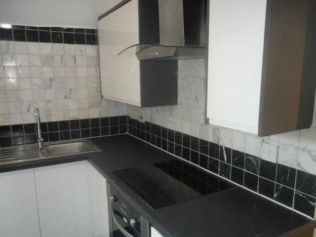 2 bedroom flat for rent in Gordon Road Cardiff CF24