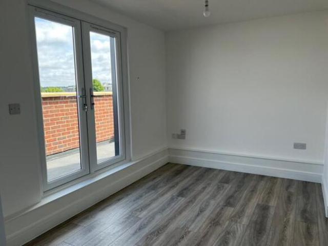 2 bedroom flat for rent in Gordon Road, CT1