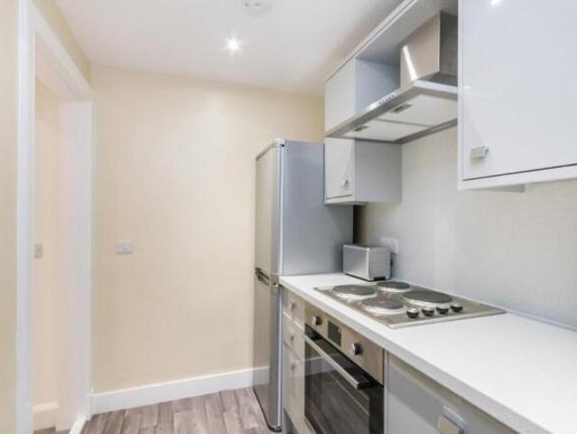 2 bedroom flat for rent in Gorgie Road, Edinburgh, EH11