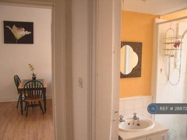 2 bedroom flat for rent in Gorgie Road, Edinburgh, EH11