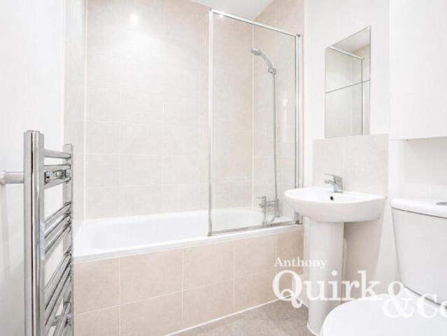 2 bedroom flat for rent in Goswell Road, London, EC1V