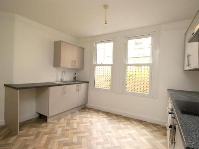 2 bedroom flat for rent in Gosfield Road, Herne Bay, CT6