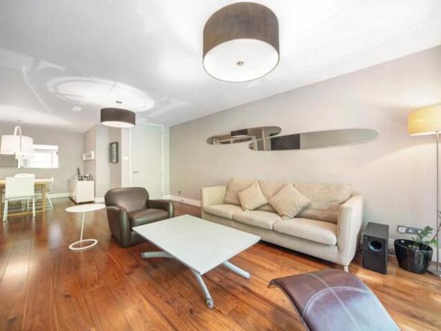 2 bedroom flat for rent in Gloucester Avenue, Primrose Hill, NW1