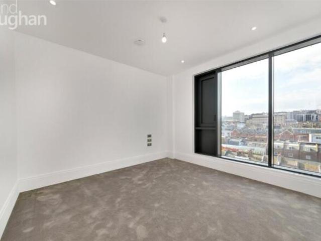 2 bedroom flat for rent in Gloucester Place, Brighton, BN1
