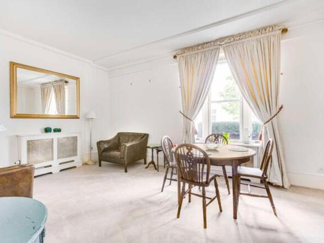 2 bedroom flat for rent in Gloucester Street, Pimlico, SW1V
