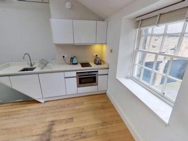 2 bedroom flat for rent in Gloucester Square, Edinburgh, EH3
