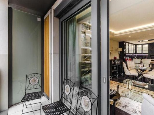 2 bedroom flat for rent in Gladstone House, The Strand, London, WC2R