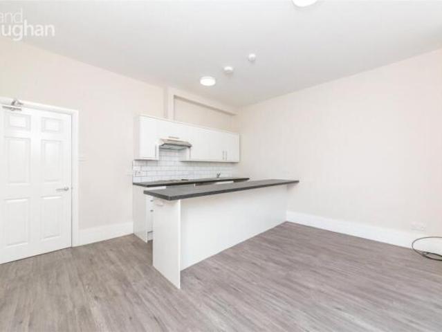 2 bedroom flat for rent in Gladstone Terrace, Brighton, East Sussex, BN2
