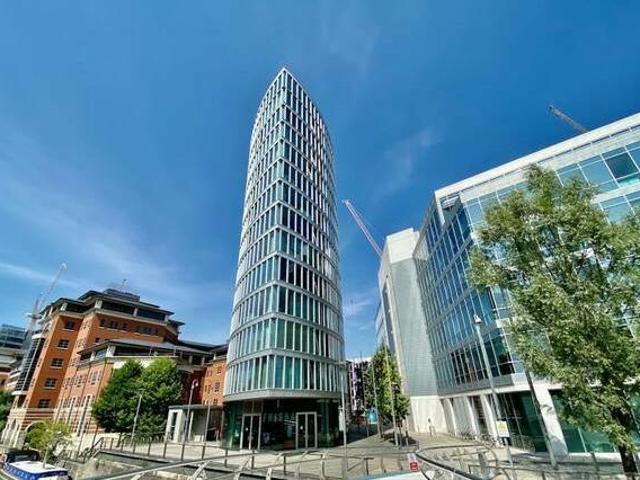 2 bedroom flat for rent in Glass Wharf Bristol BS2