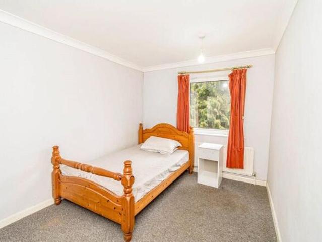 2 bedroom flat for rent in Glen Eyre Road, Southampton, Hampshire, SO16