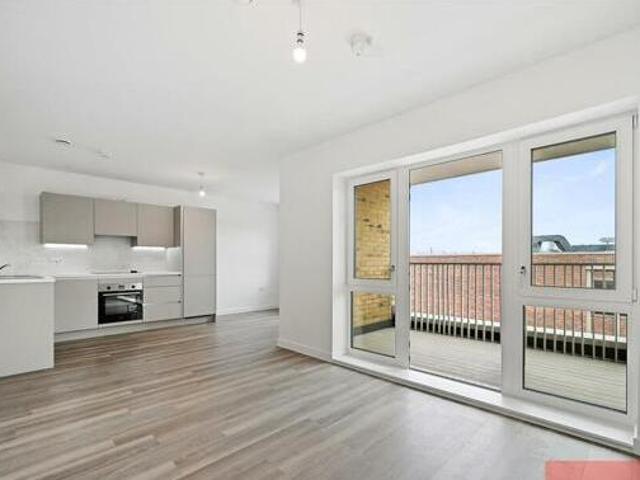 2 Bedroom Flat For Rent In Glenburnie Road, London