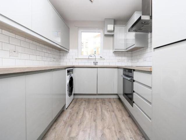 2 bedroom flat for rent in Glenfarg Street, Glasgow, City, G20